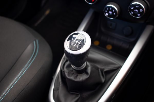 What is a Semi-Automatic Car? - Summit Garage