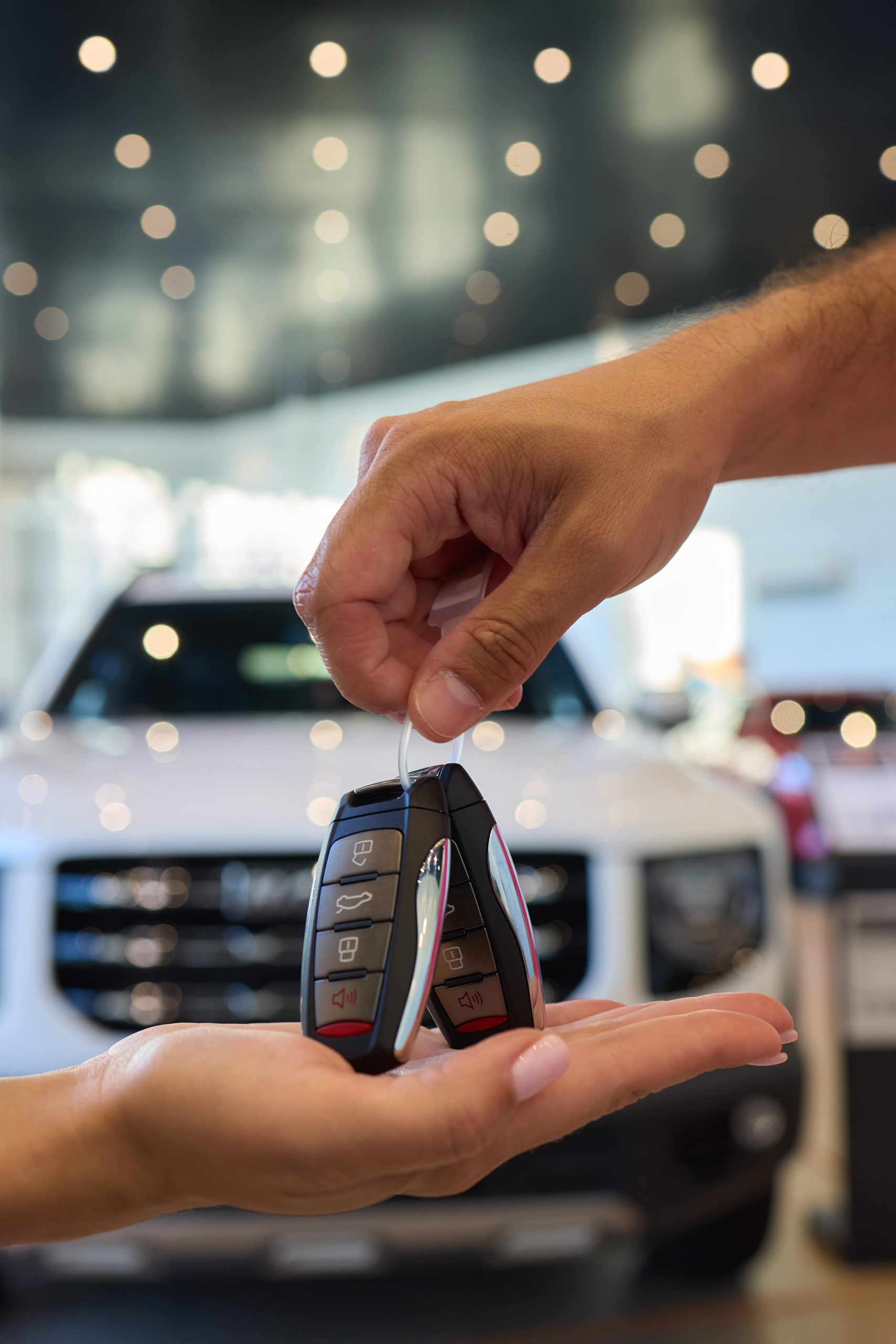 How to Transfer Car Ownership UK – Online & By Post Guide